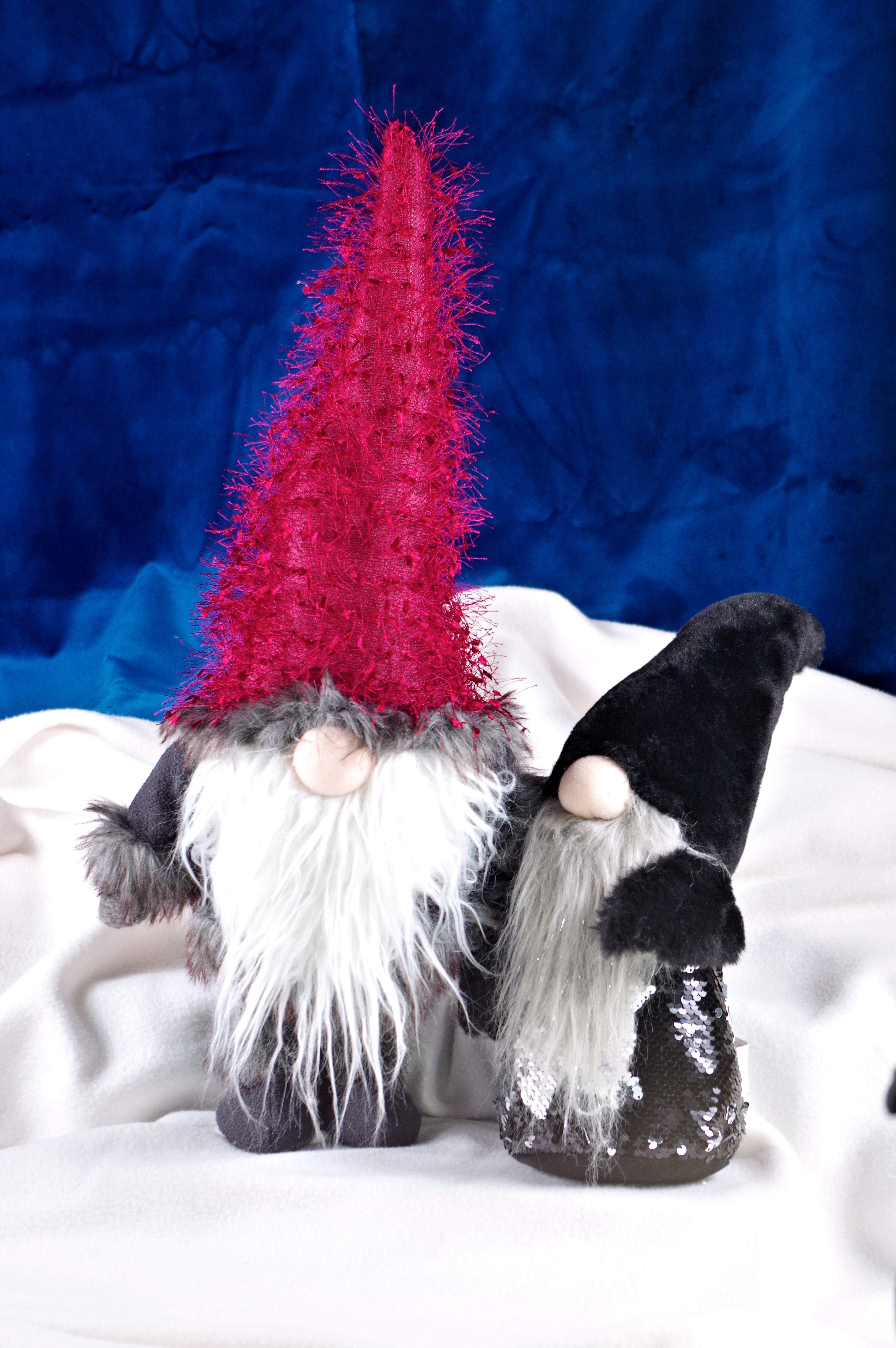 Getting to know the Gnomes – Deanne Dements Photography